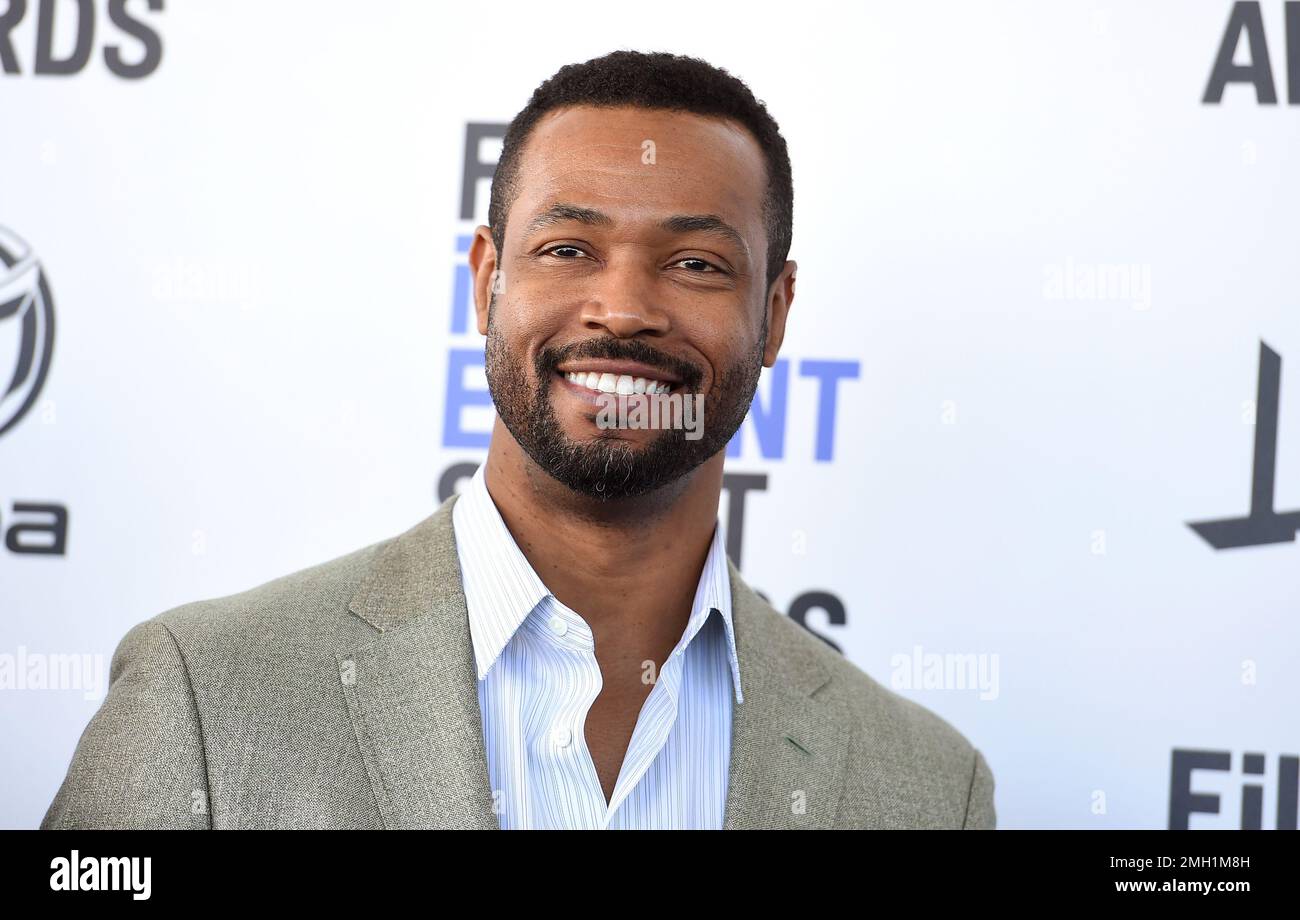 Isaiah Mustafa arrives at the 35th Film Independent Spirit Awards on ...