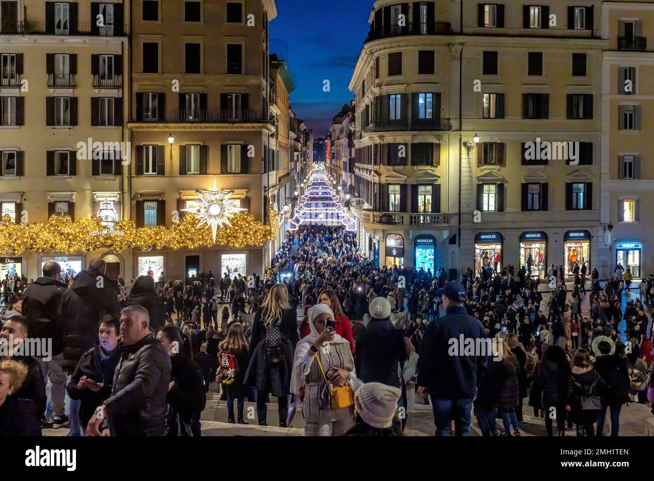 Rome, Italy - December 26, 2022: Crowd in the Spanish Steps and Via ...