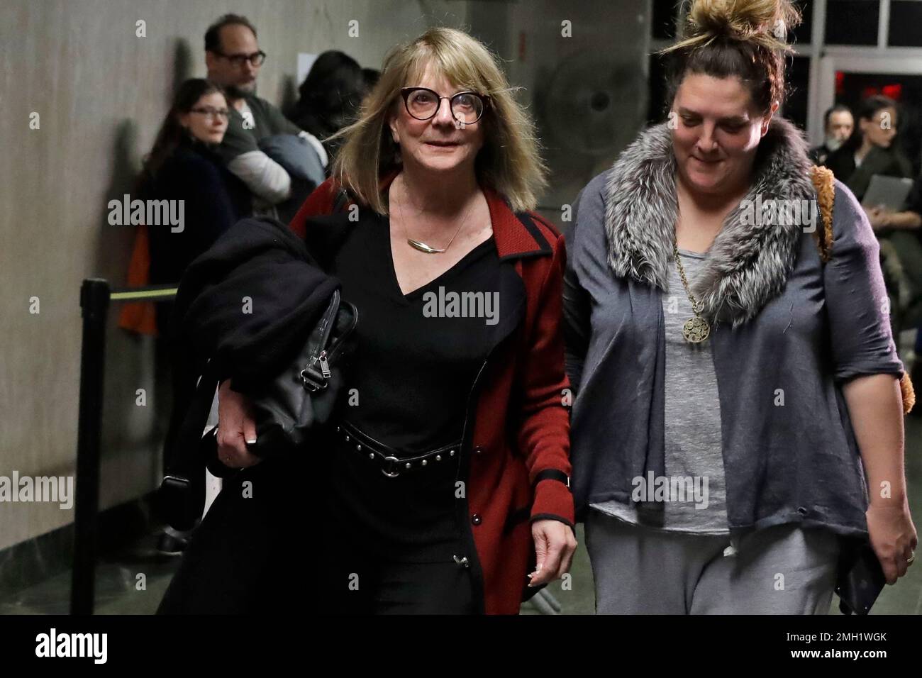 Psychologist Elizabeth Loftus, left, leaves the Harvey Weinstein rape ...
