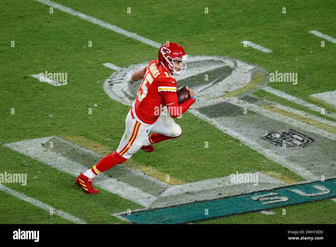 Kansas City Chiefs quarterback Patrick Mahomes (15) in action against ...