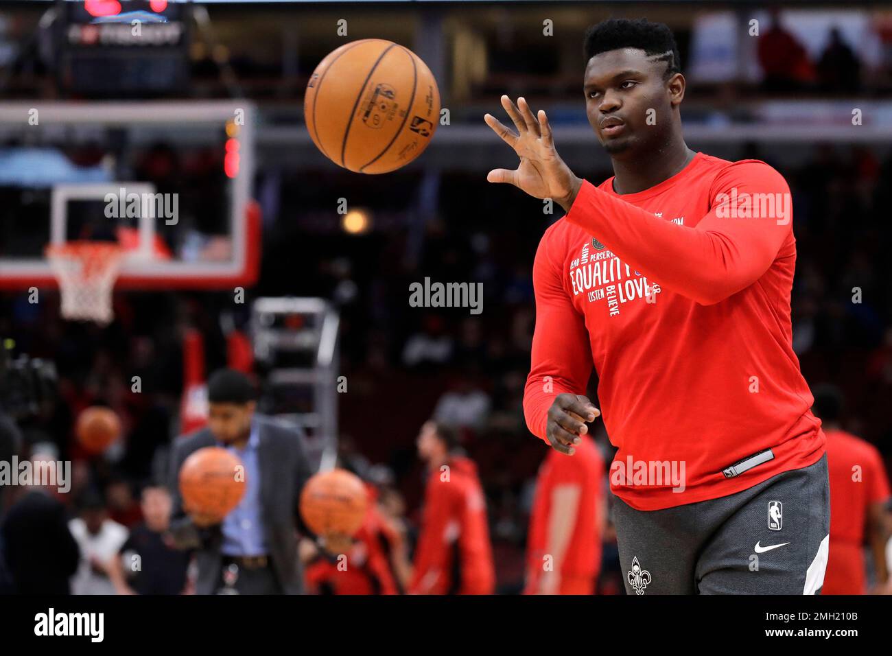 New Orleans Pelicans forward Zion Williamson warms up before an NBA ...