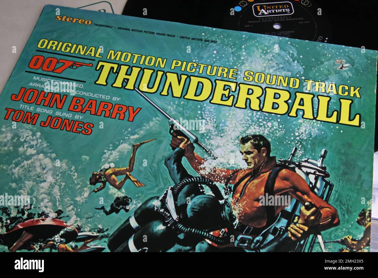 Thunderball 1965 sean connery hi-res stock photography and images - Alamy