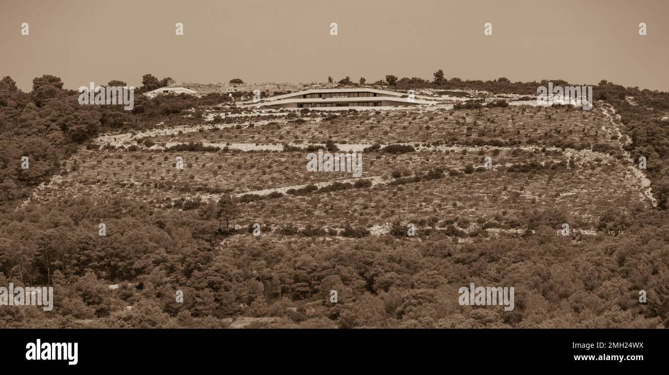 Issa megaron vis hi-res stock photography and images - Alamy