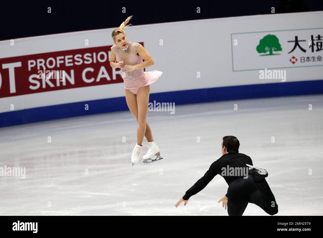 United States' Alexa Scimeca Knierim and Chris Knierim perform during ...