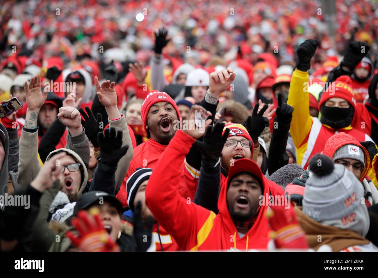 Kansas City Chiefs fans celebrate during a Super Bowl rally in Kansas ...