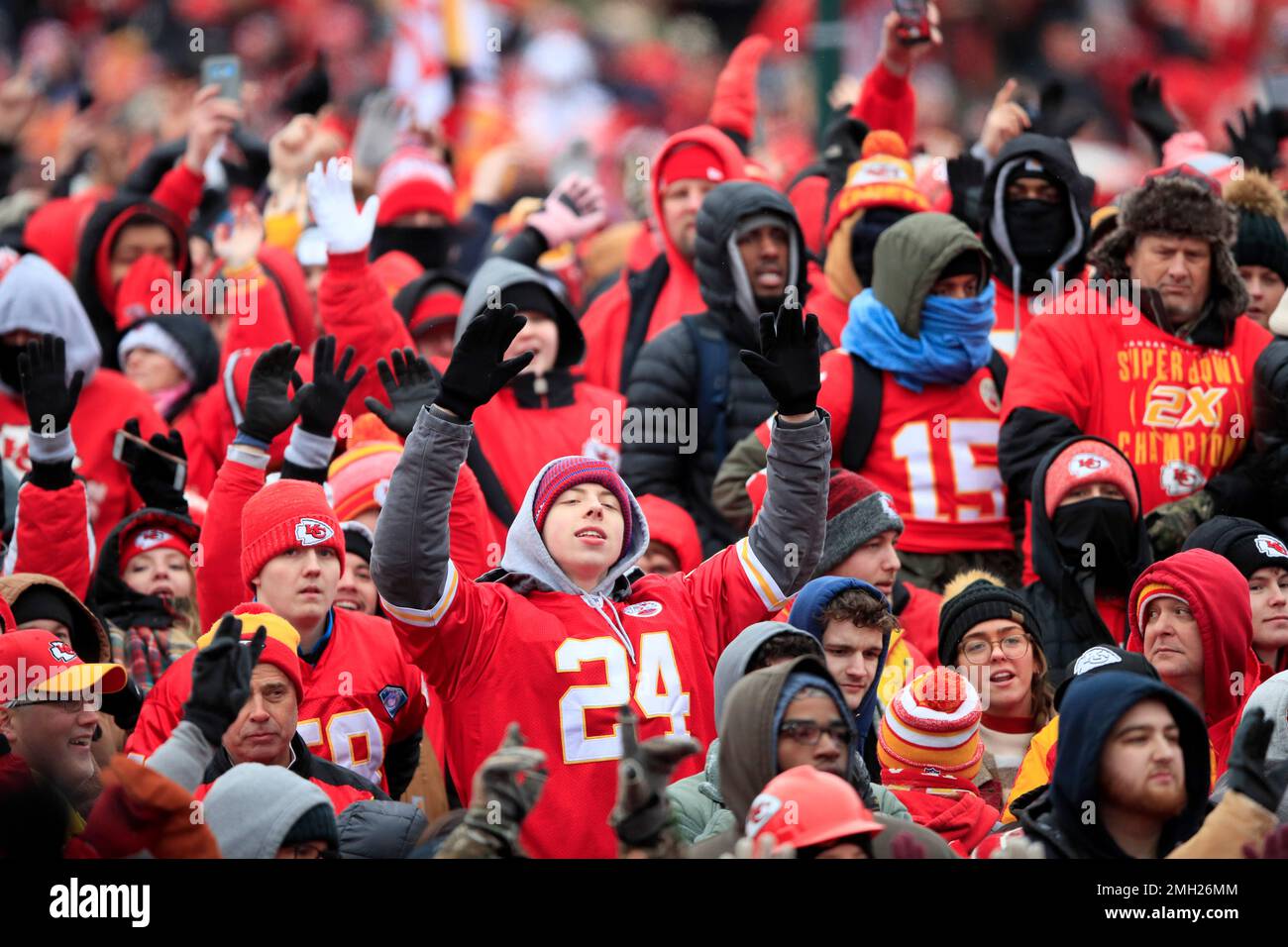 Kansas City Chiefs fans celebrate during a Super Bowl rally in Kansas ...