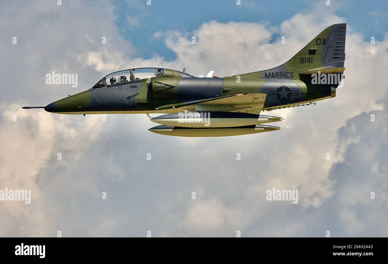 A4 skyhawk hi-res stock photography and images - Alamy