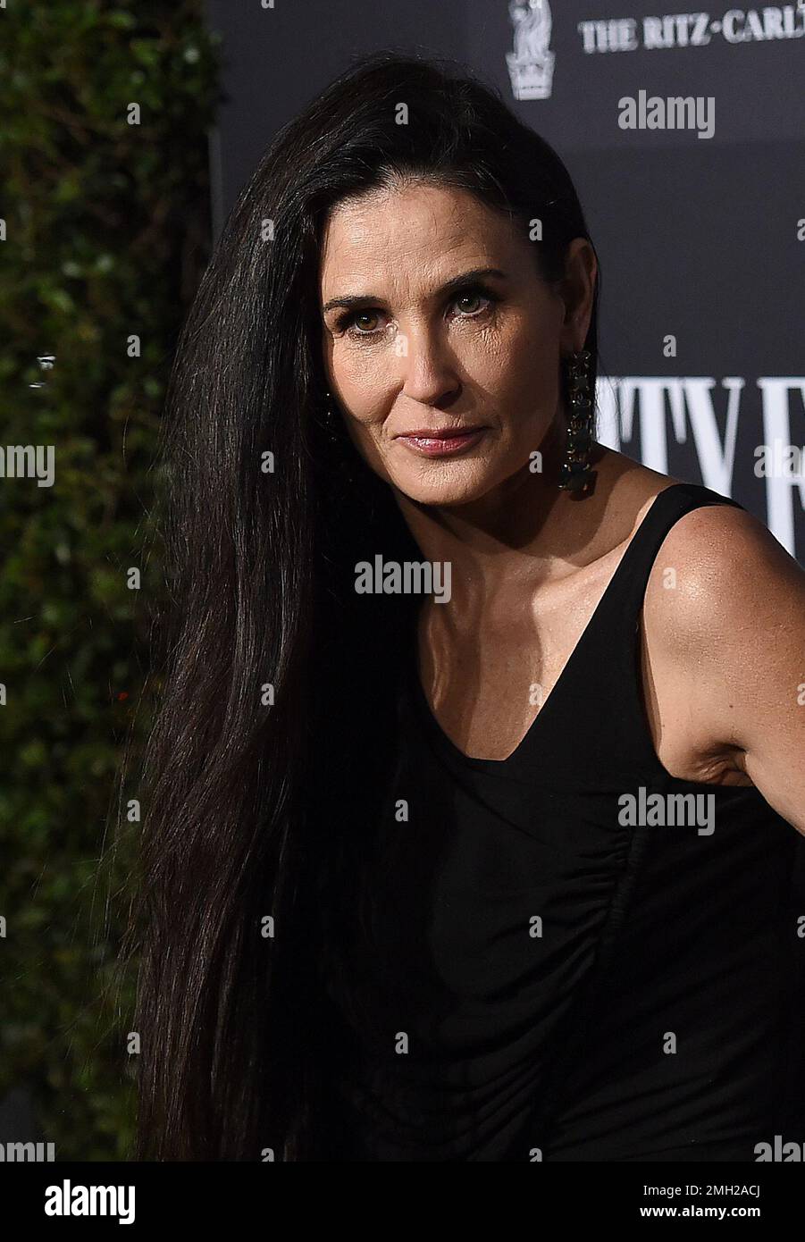 Demi Moore arrives at the Annenberg Space for Photography's Vanity Fair ...