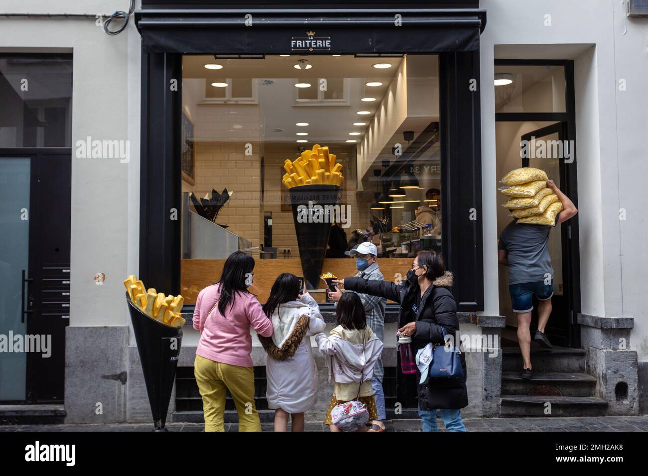 Belgian frites hi-res stock photography and images - Alamy