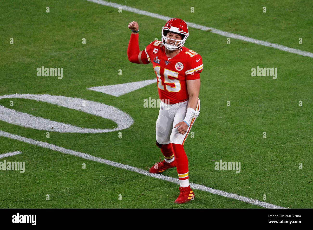 Kansas City Chiefs quarterback Patrick Mahomes (15) celebrates a ...