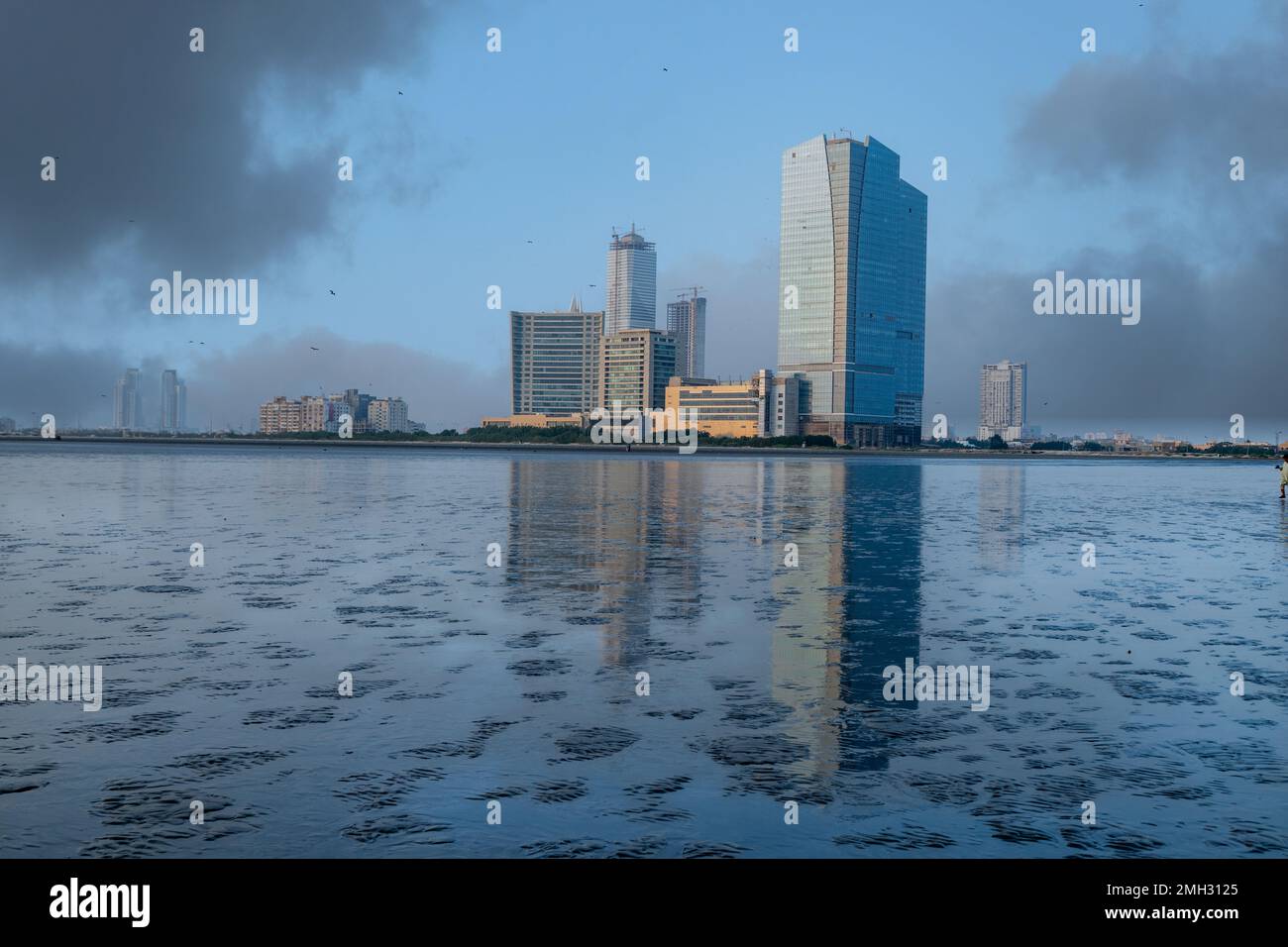 karachi pakistan 2022, karachi cityscape, landmarks of karachi, dolmen ...