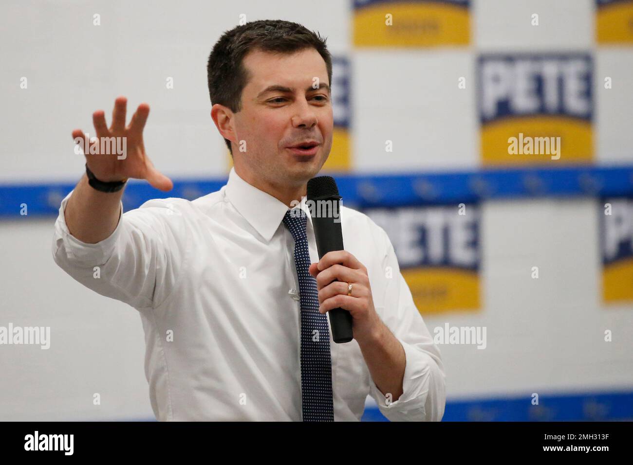 Democratic presidential candidate former South Bend, Ind., Mayor Pete ...