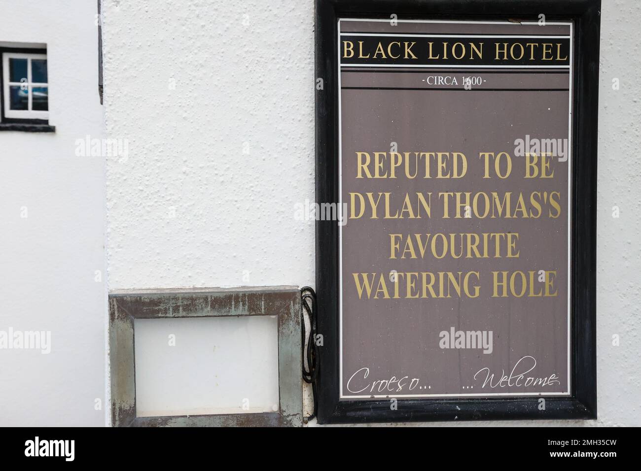 Dylan thomas the black lion inn hi-res stock photography and images - Alamy