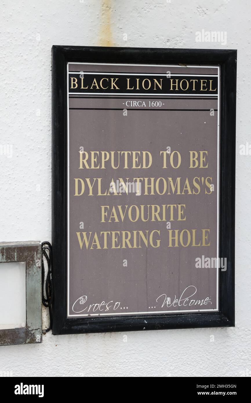 Dylan thomas the black lion inn hi-res stock photography and images - Alamy