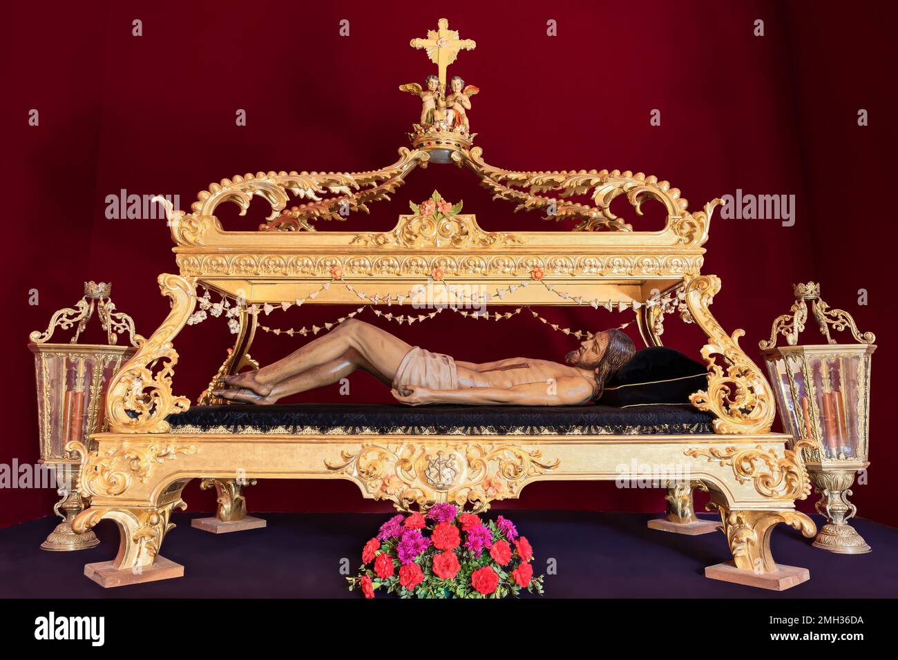 Image of Our Lord Jesus Christ dead in Throne or platform of the paso ...