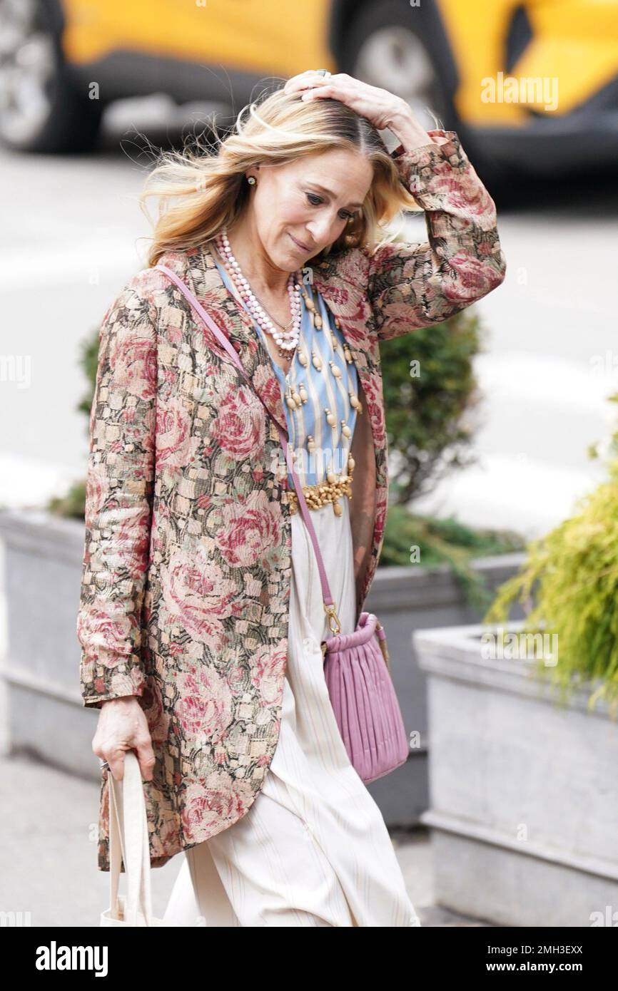 New York, NY, USA. 26th Jan, 2023. Sarah Jessica Parker on location for ...