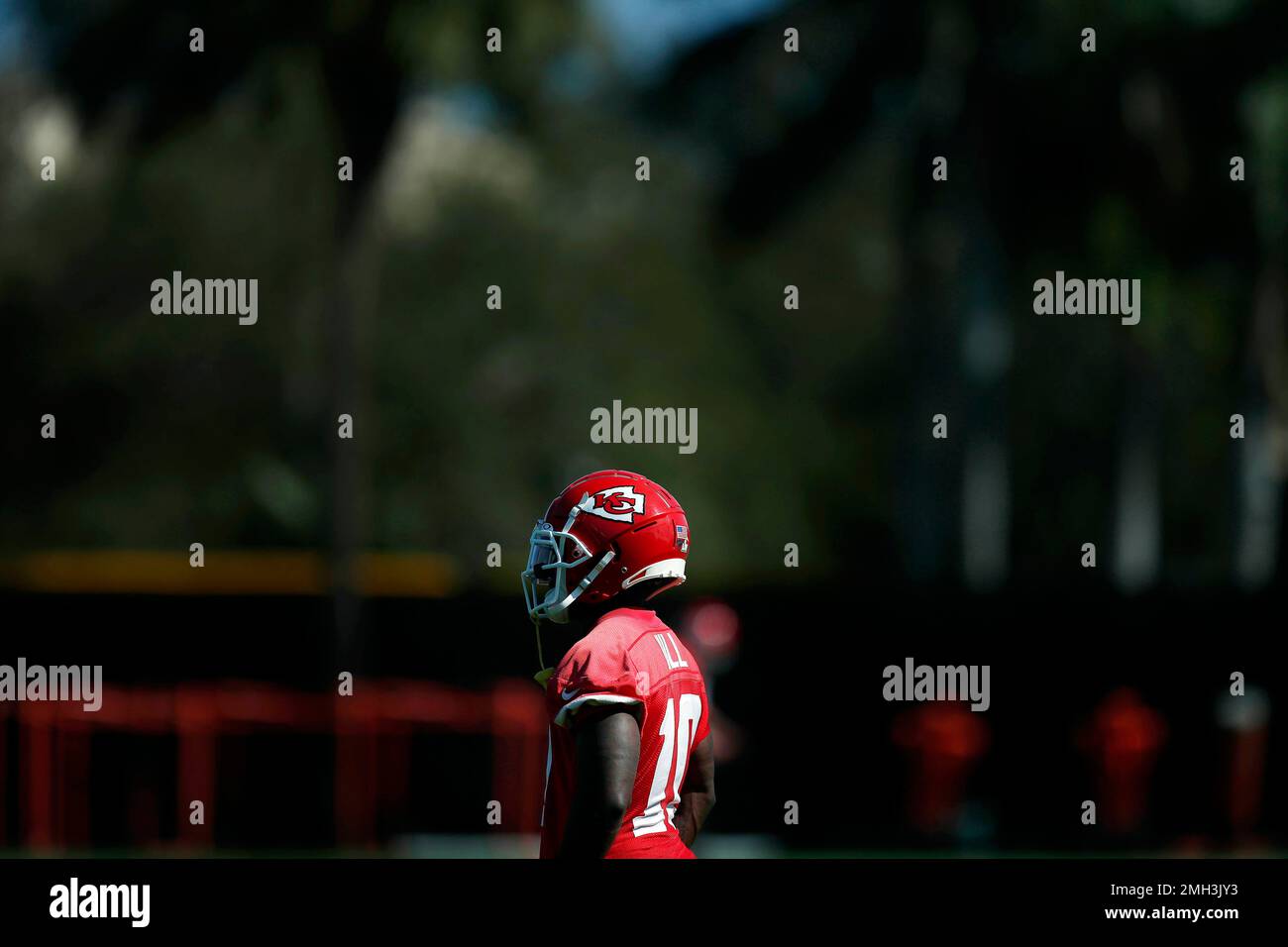 Kansas City Chiefs wide receiver Tyreek Hill (10) looks on during ...