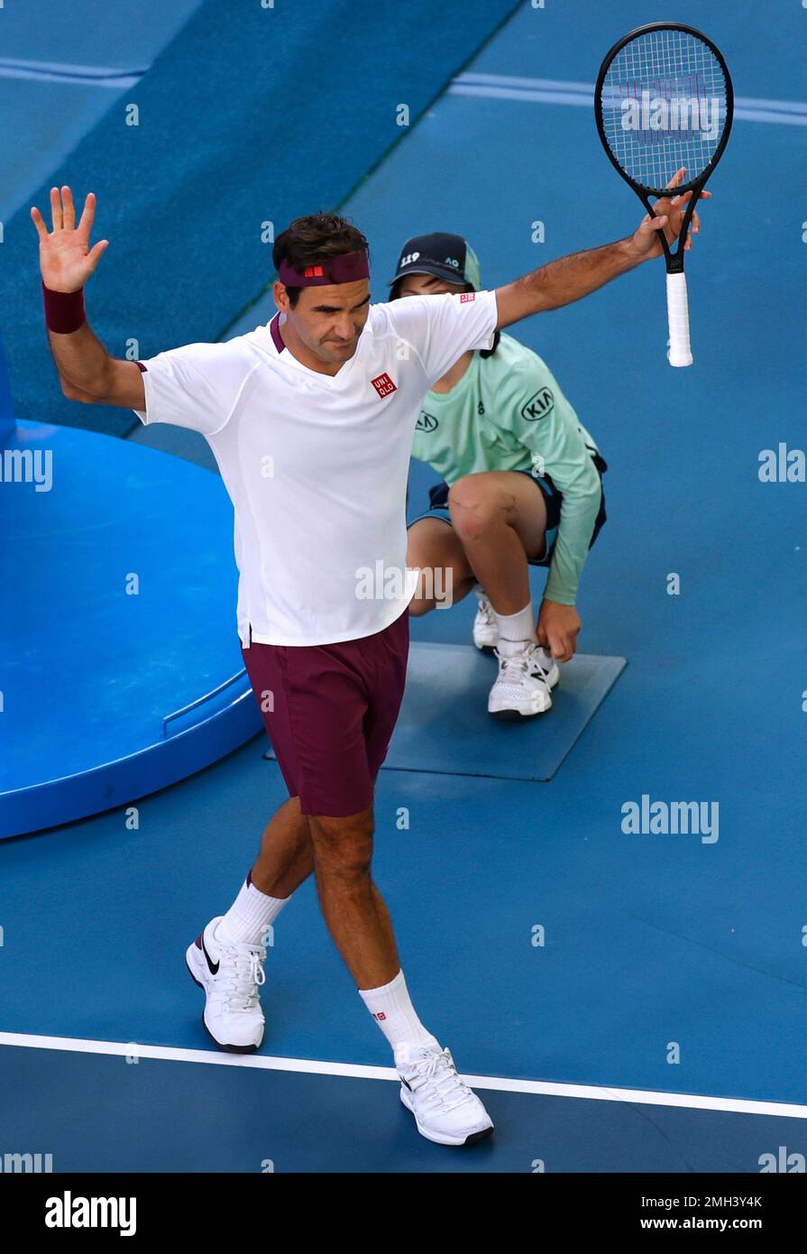 Switzerland's Roger Federer celebrates after defeating Tennys Sandgren ...
