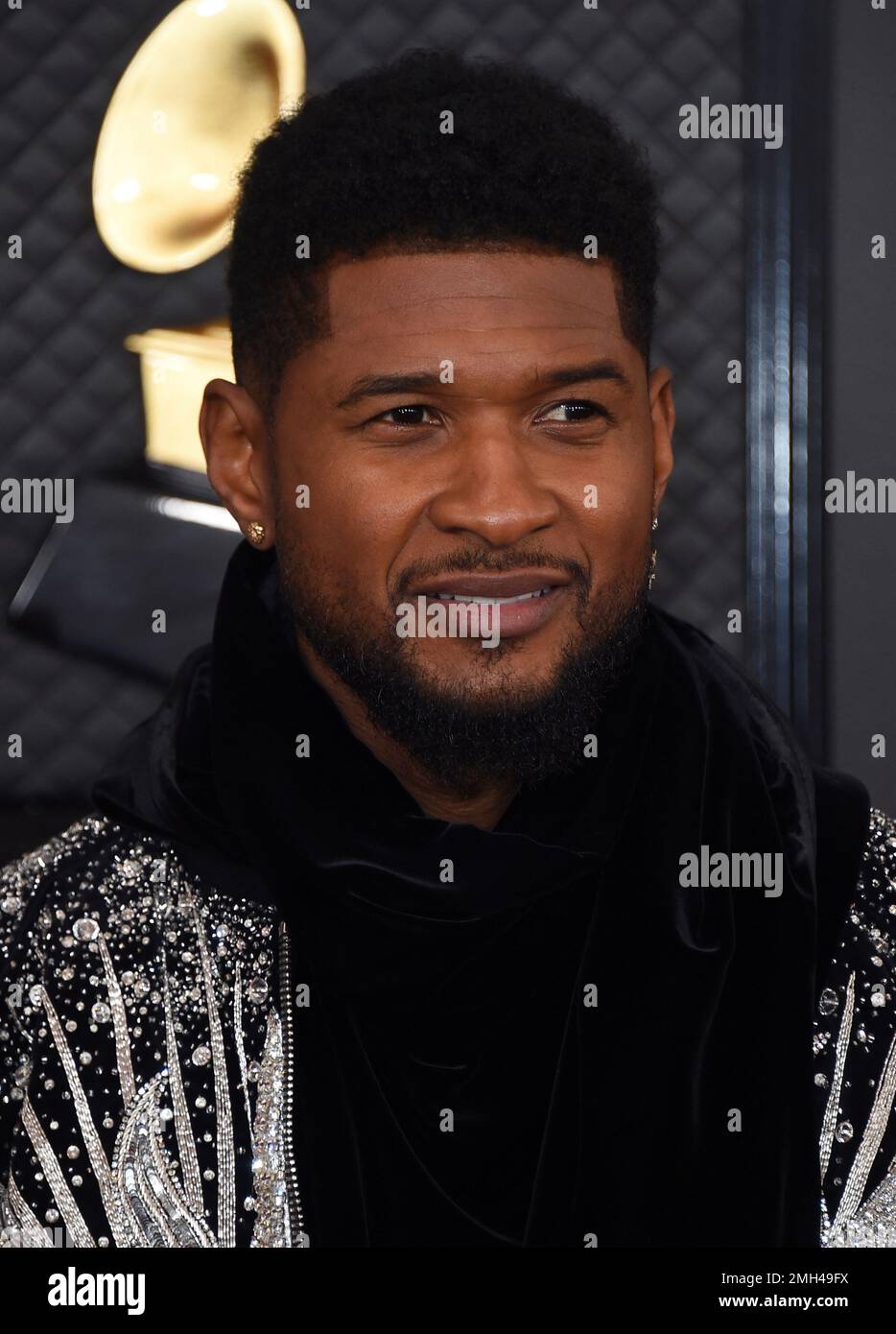 Usher arrives at the 62nd annual Grammy Awards at the Staples Center on ...