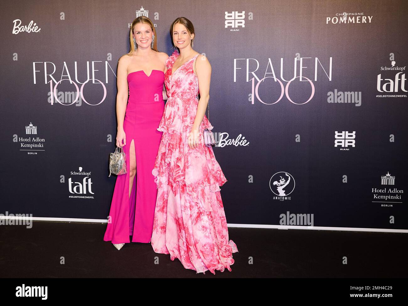 Berlin, Germany. 26th Jan, 2023. Janina Hell (l) and Felicitas Karrer ...