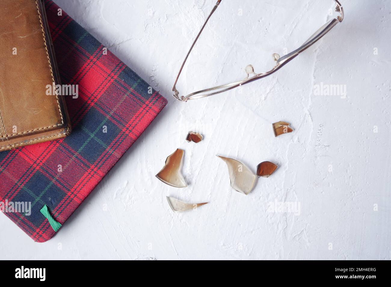 Broken eyewear hi-res stock photography and images - Alamy