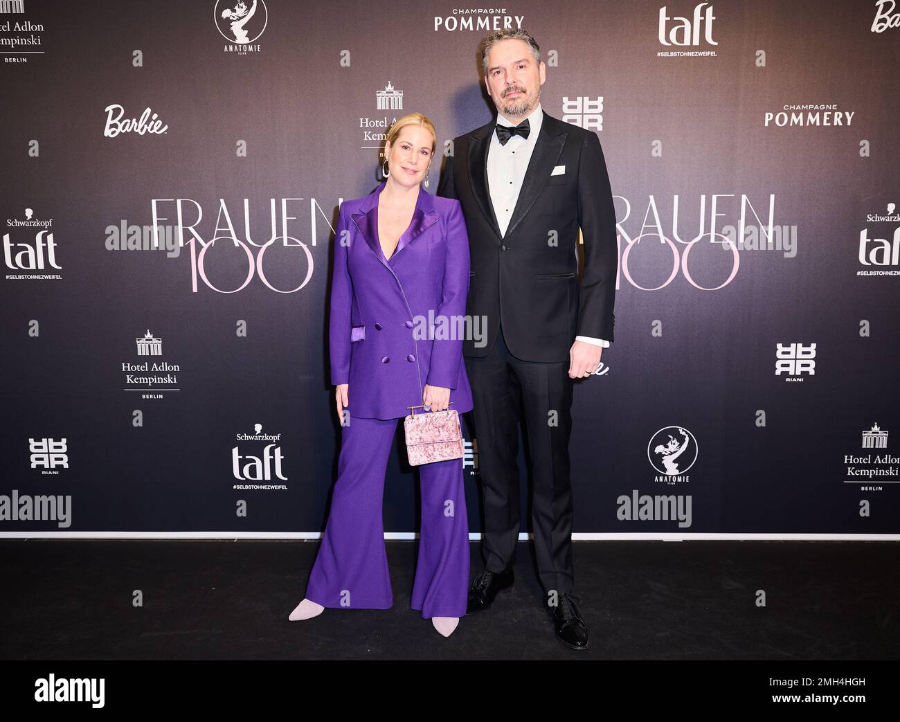 Berlin, Germany. 26th Jan, 2023. Anika Decker (l) and husband Alexander ...