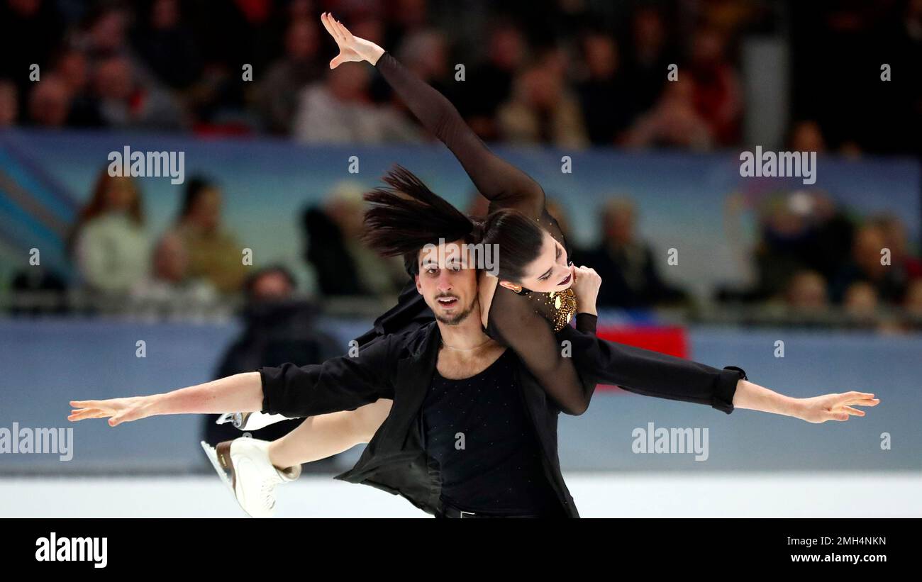 Jasmine Tessari and Francesco Fioretti of Italy perform during the ice ...