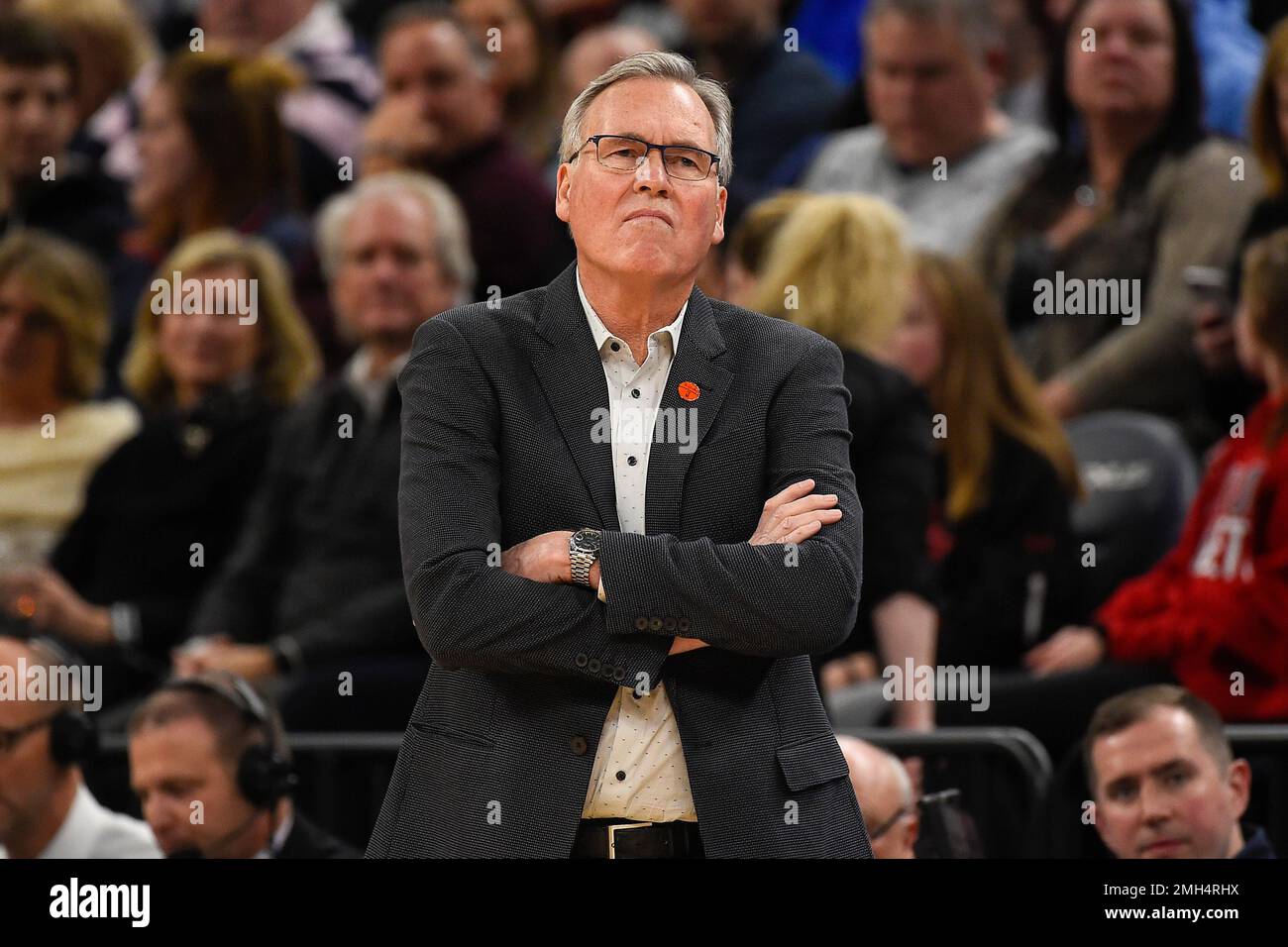 Houston Rockets head coach Mike D'Antoni watches an NBA basketball game ...