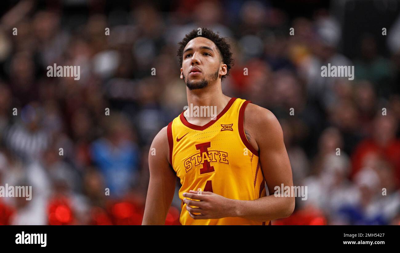 Iowa State's George Conditt IV (4) stretches before the tipoff in an ...