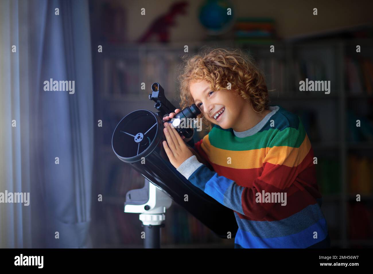 Study night window hi-res stock photography and images - Alamy