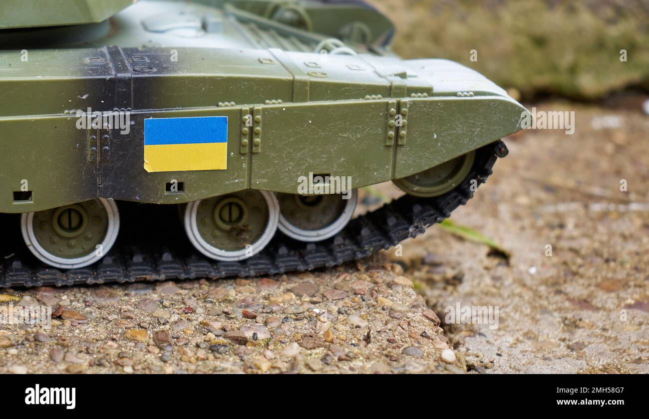 Modern Nato main battle tank with Ukraine flag Stock Photo - Alamy