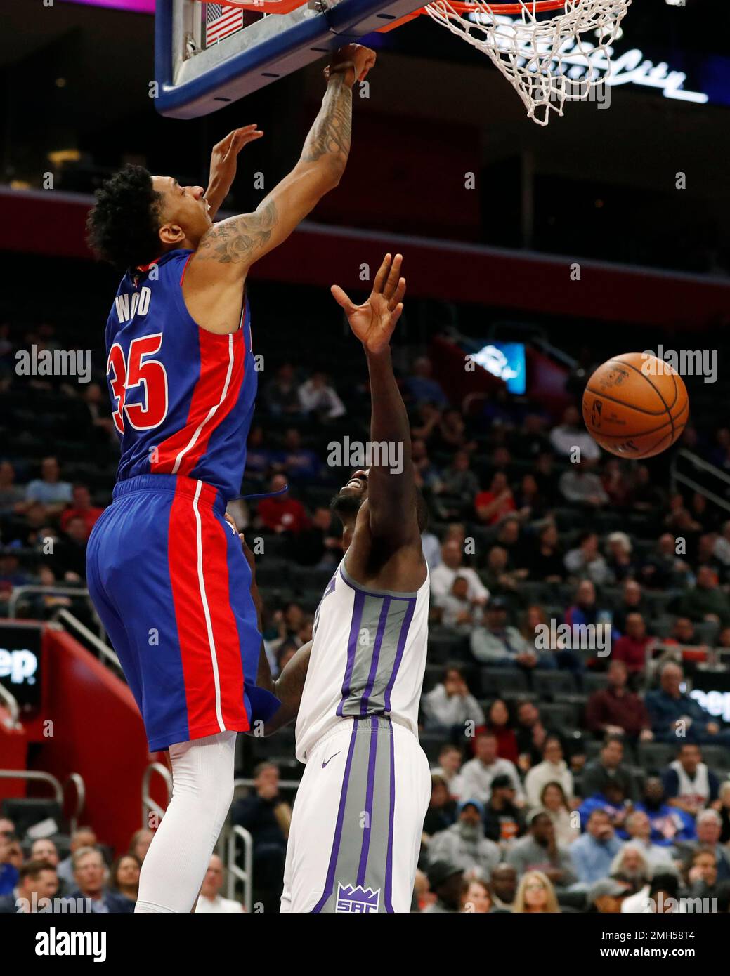 Detroit Pistons forward Christian Wood (35) dunks on Sacramento Kings ...