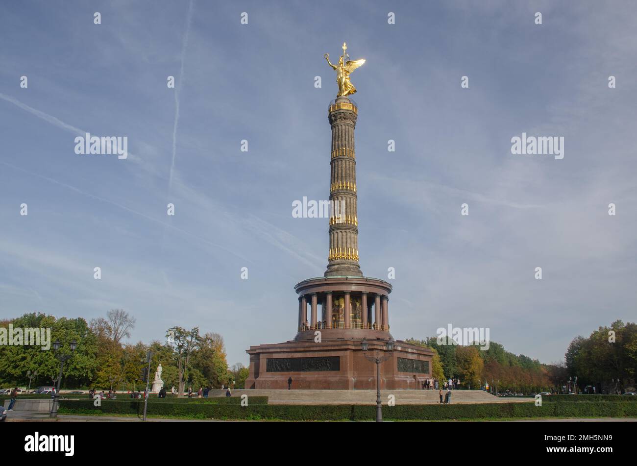 Berlin September 2019: The victory column on the Great Star in the ...
