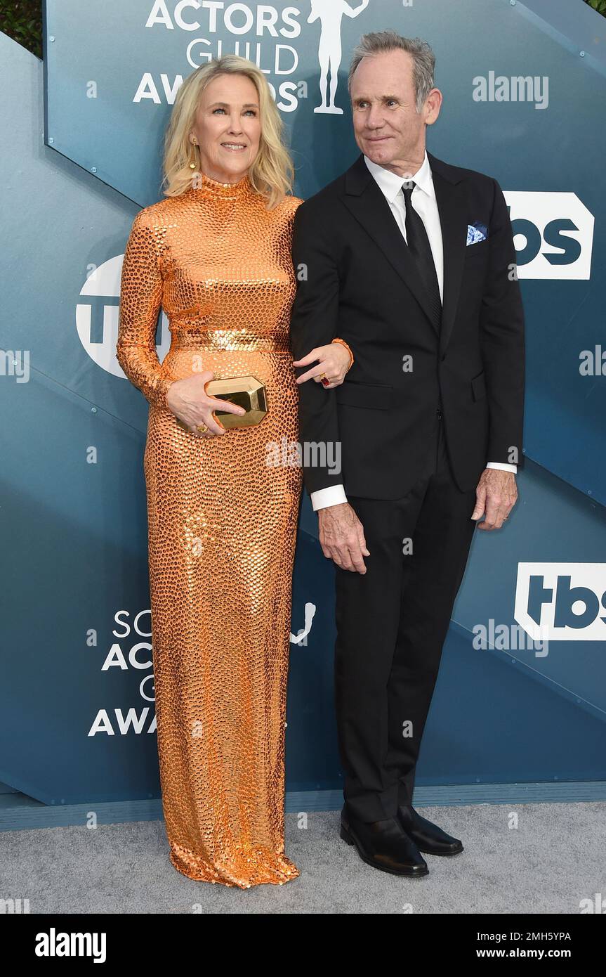 Catherine O'Hara, left, and Bo Welch arrive at the 26th annual Screen ...