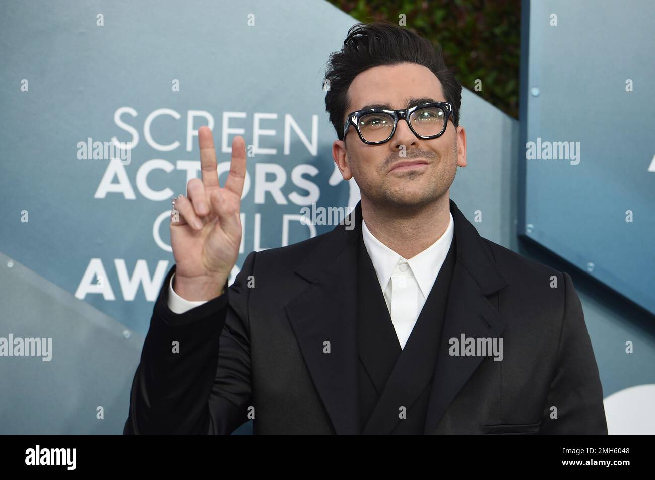 Daniel Levy arrives at the 26th annual Screen Actors Guild Awards at ...