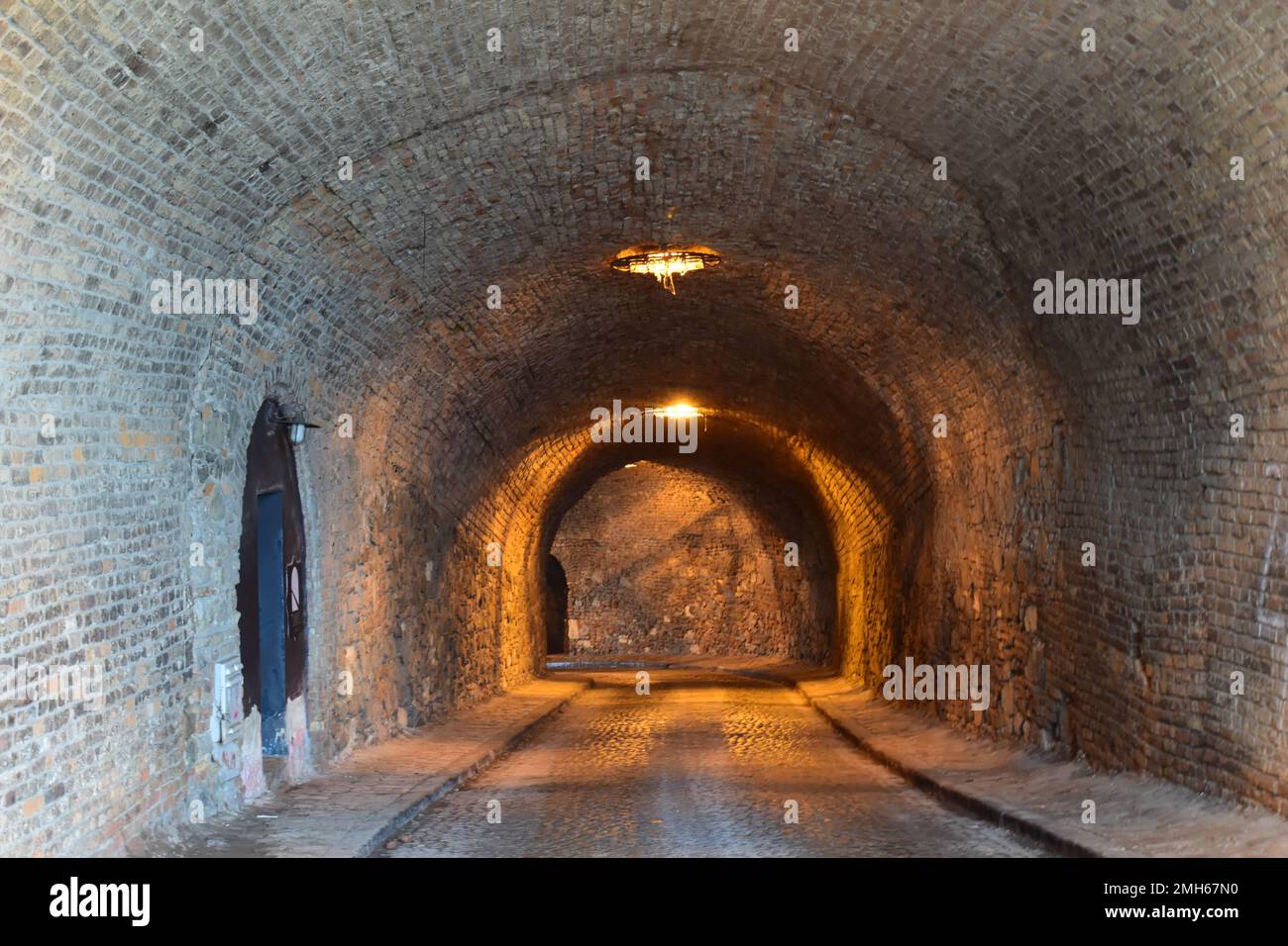 Old brick tunnel hi-res stock photography and images - Alamy