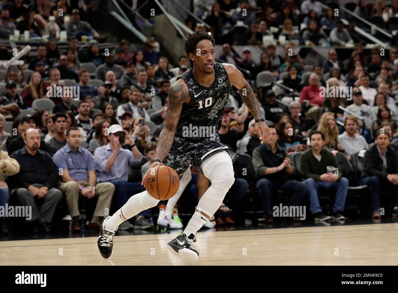 San Antonio Spurs guard DeMar DeRozan (10) during the second half of an ...