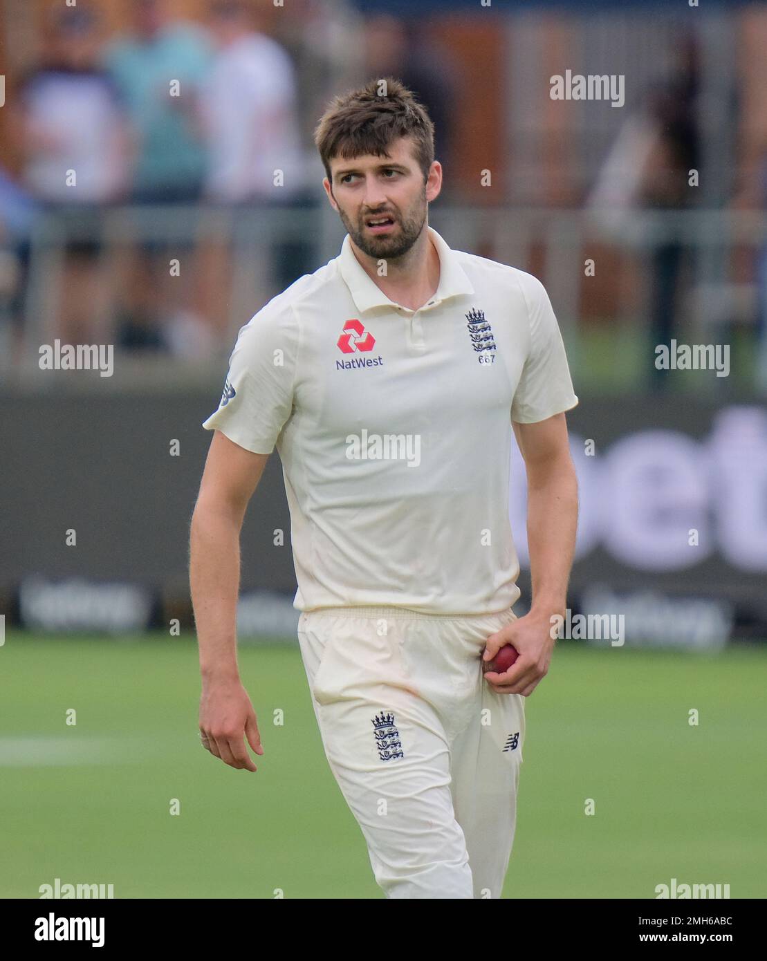 Mark Wood of England turns to take his run up to bowl during day two of ...