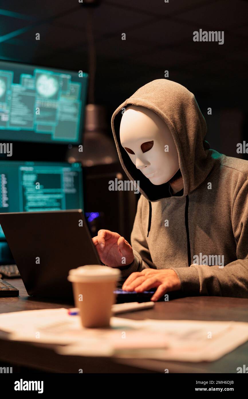 Virus scammer hi-res stock photography and images - Alamy