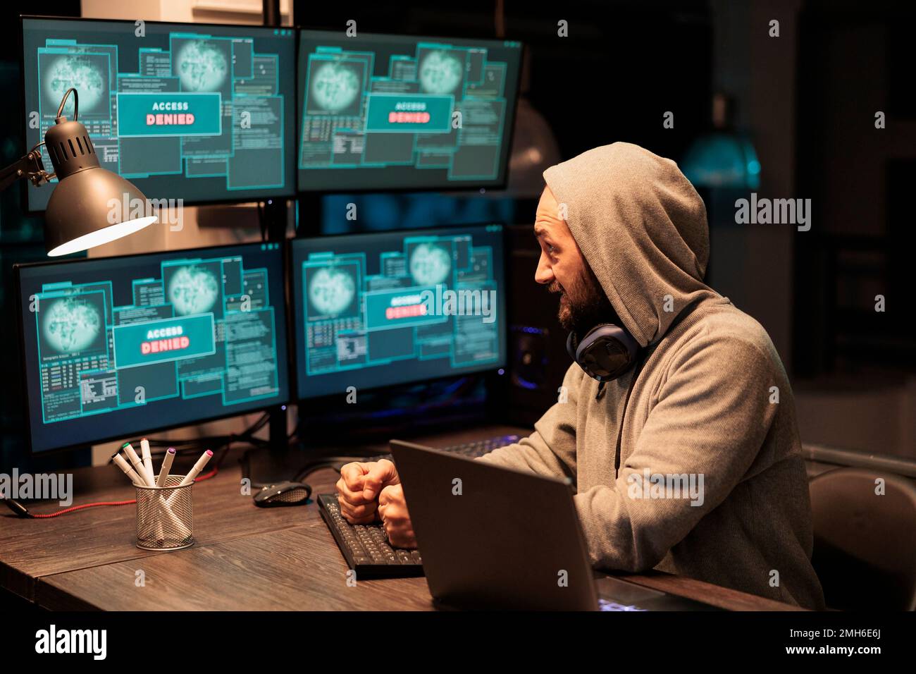 Mad malware hi-res stock photography and images - Alamy