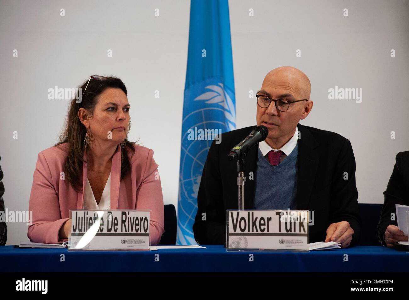 Bandera de naciones unidas hi-res stock photography and images - Alamy