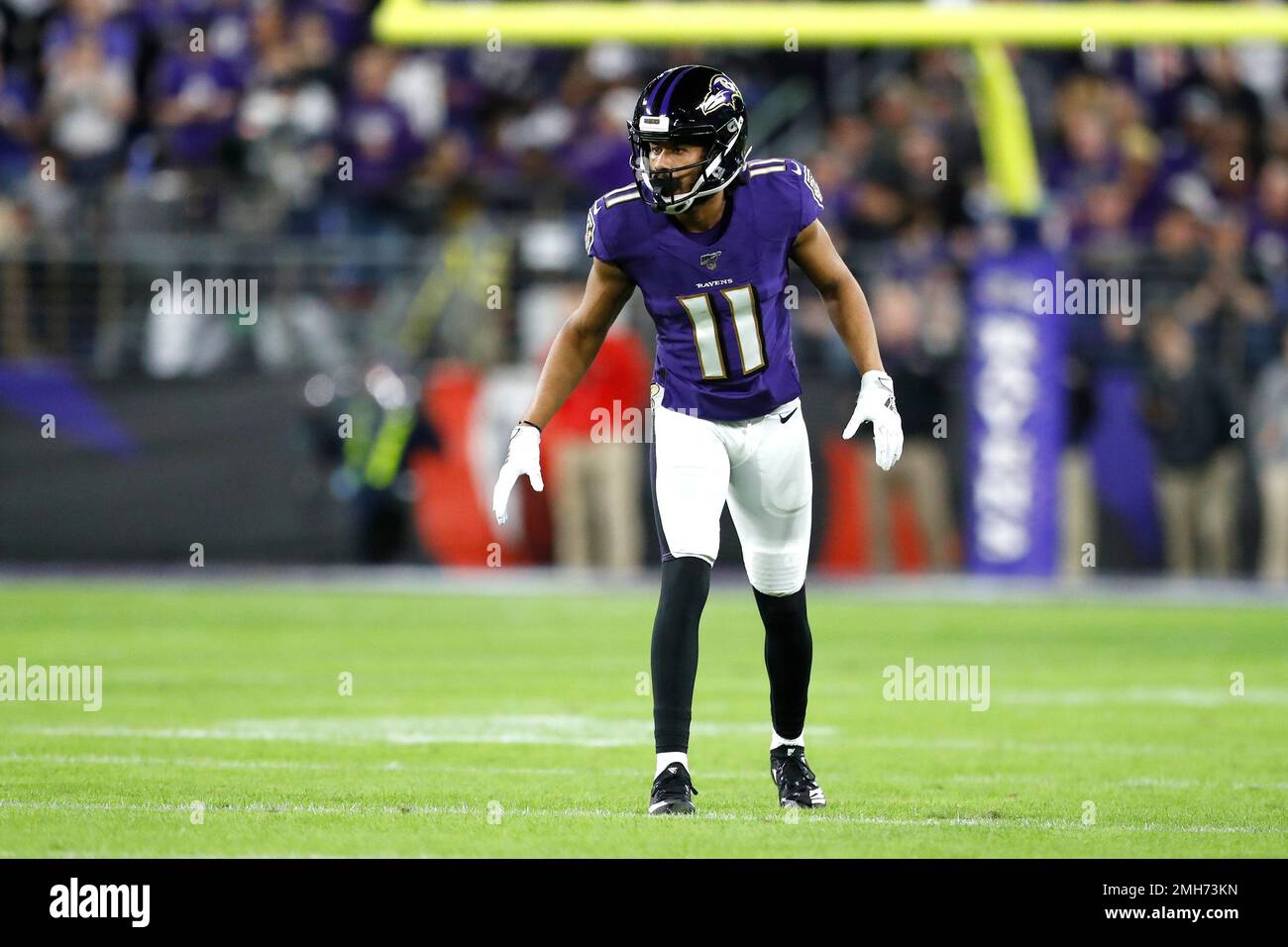 Baltimore Ravens wide receiver Seth Roberts gets ready for a play ...