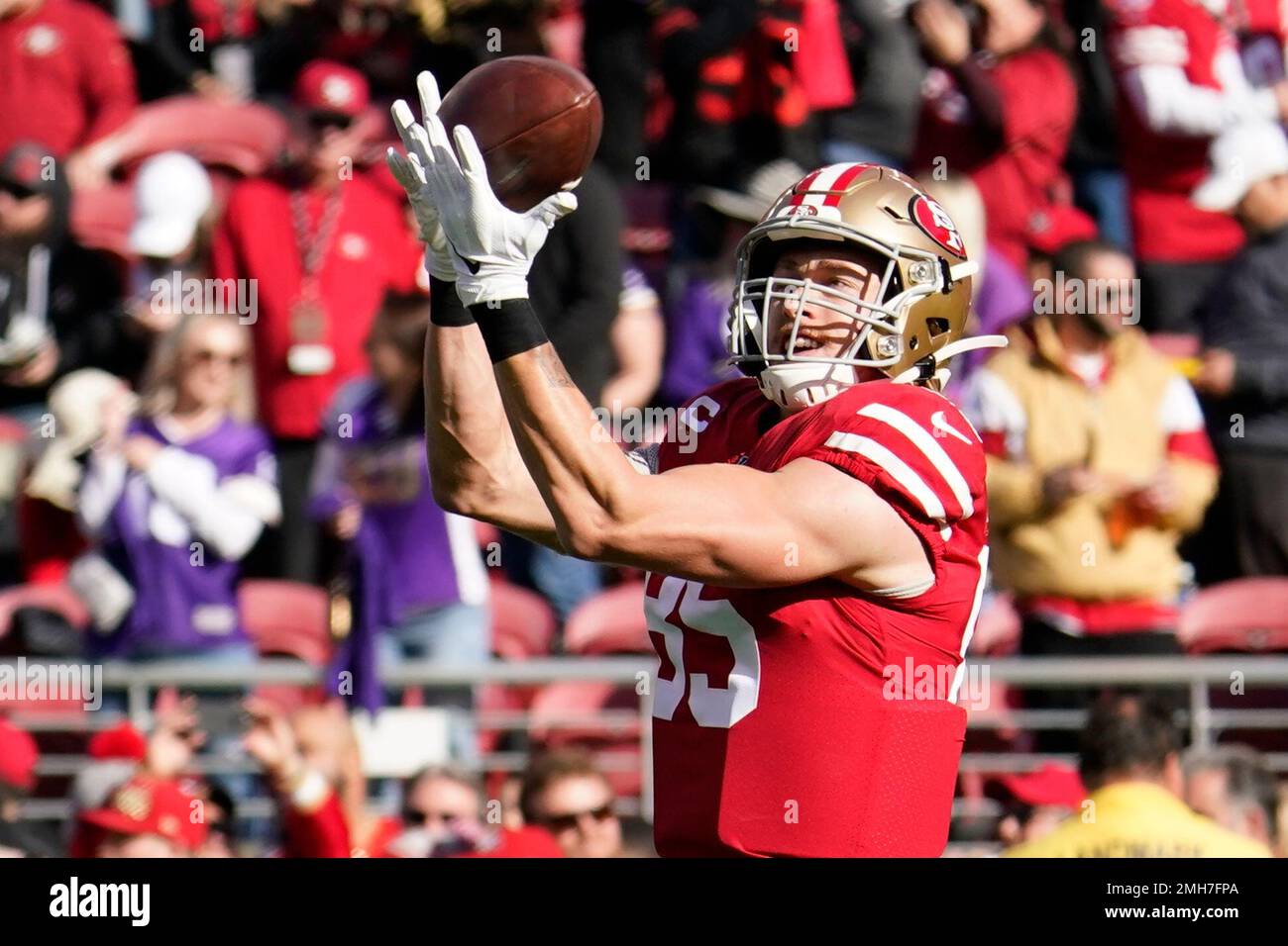 San Francisco 49ers tight end George Kittle (85) warms up before an NFL ...