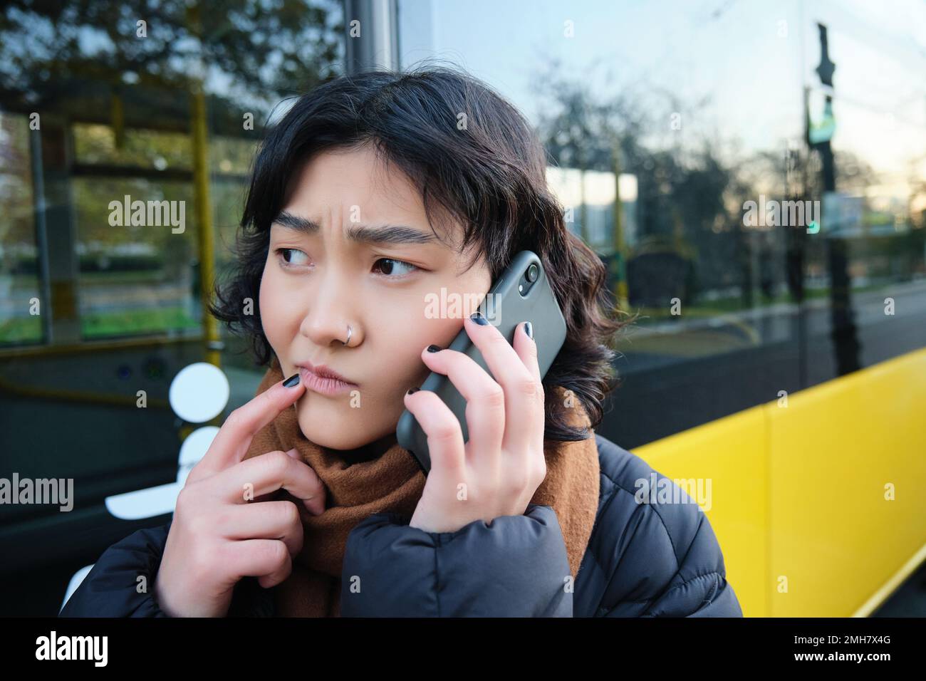 Chinese korean thoughtful girl japanese hi-res stock photography and ...