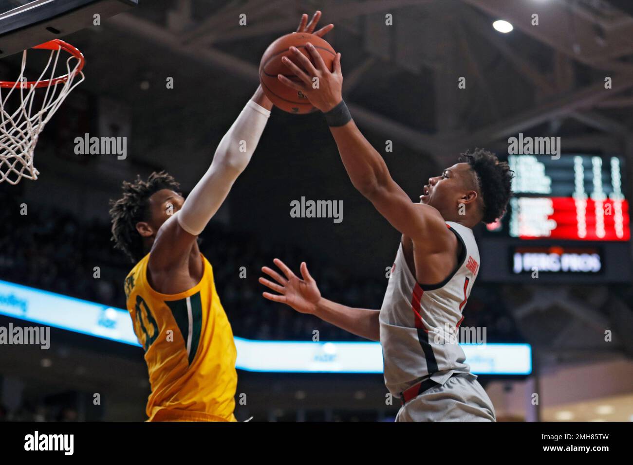 Baylor's Freddie Gillespie (33) blocks a shot by Texas Tech's Terrence ...