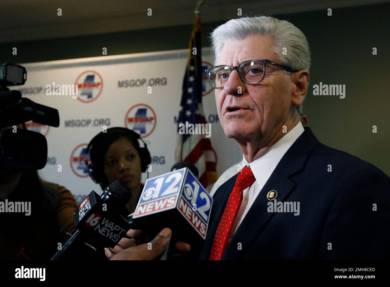 Gov. Phil Bryant discusses with reporters, his concerns about the ...