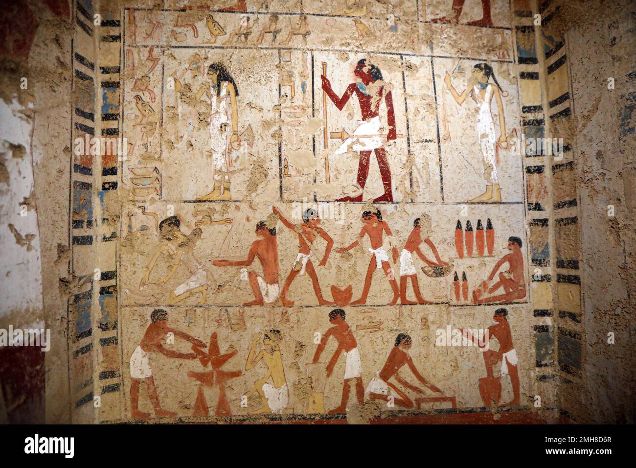 Saqqara. 26th Jan, 2023. Photo taken on Jan. 26, 2023 shows colored ...