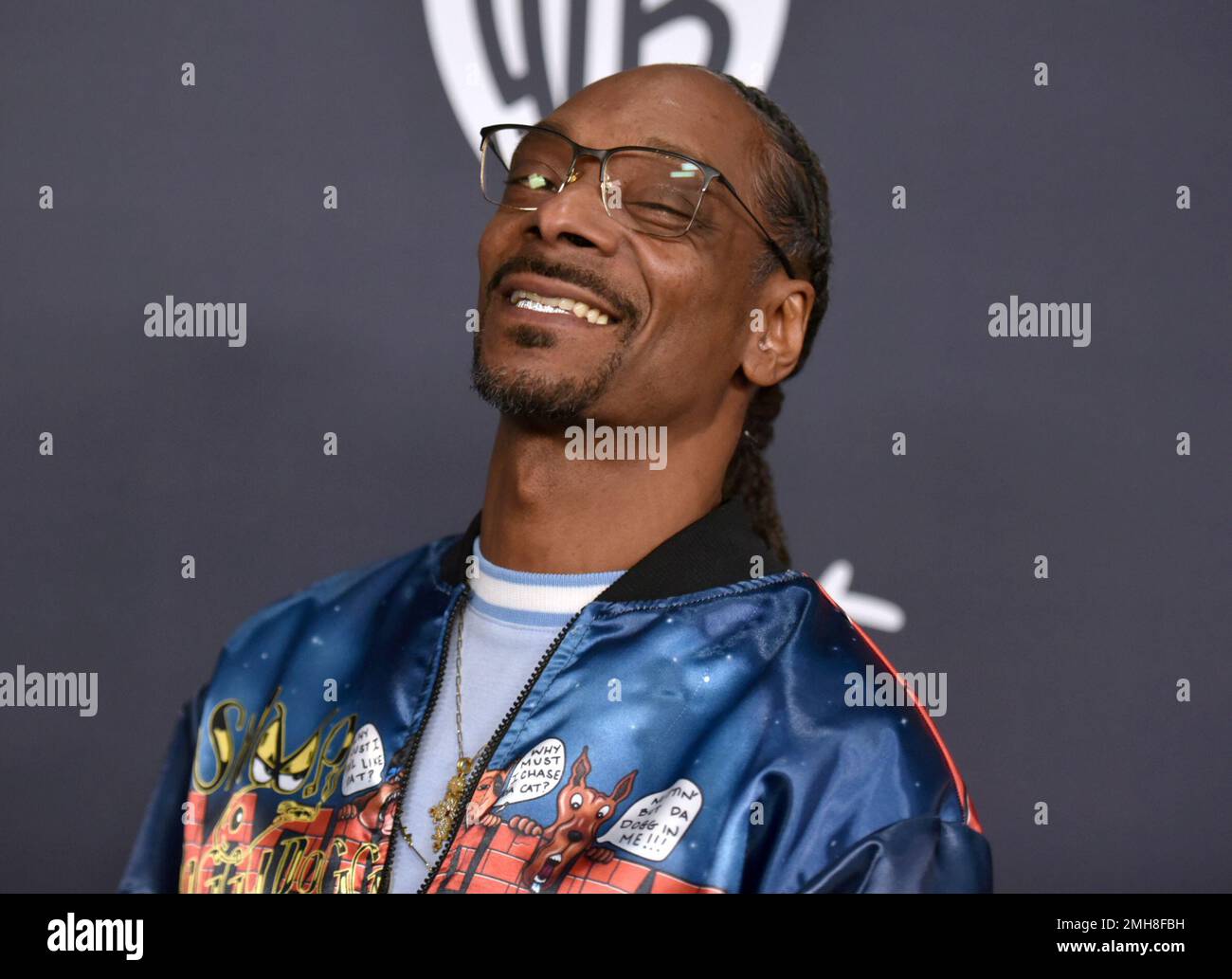 Snoop Dogg arrives at the InStyle and Warner Bros. Golden Globes ...