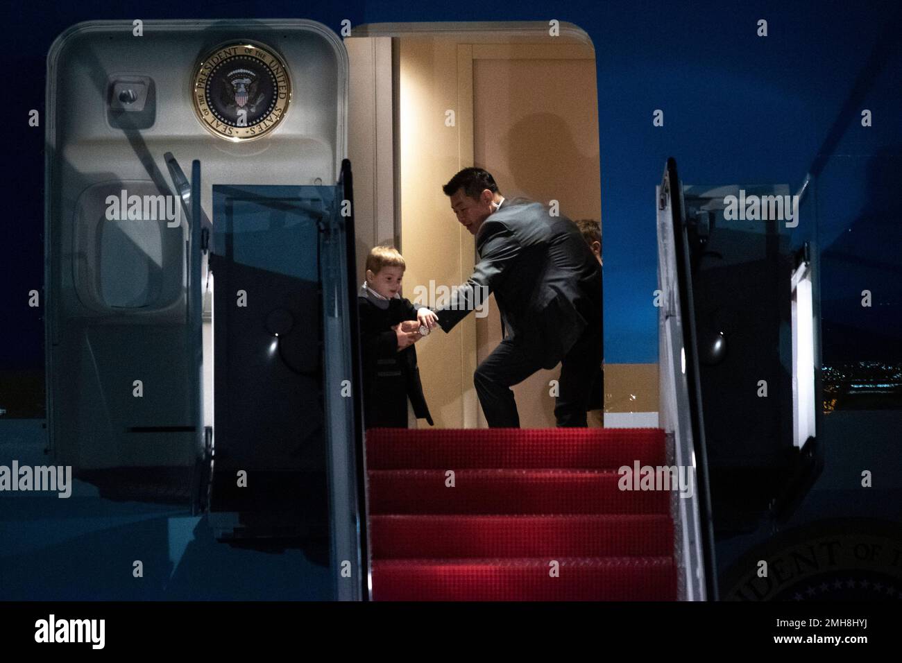 A Secret Service agent stops Theodore James Kushner, a son of Ivanka ...