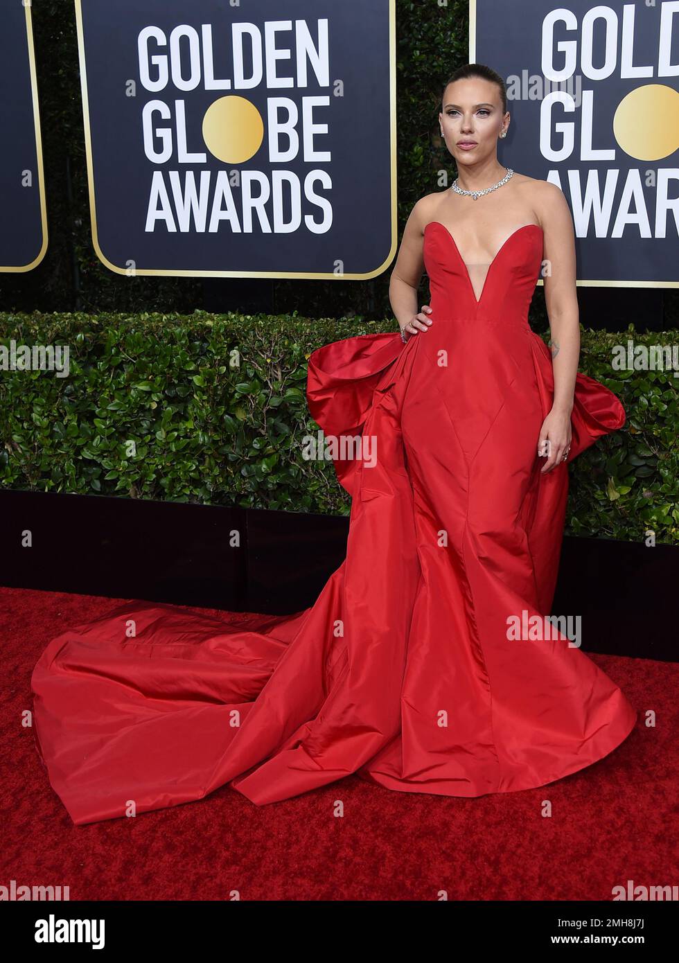Scarlett Johansson Arrives At The 77th Annual Golden Globe Awards At